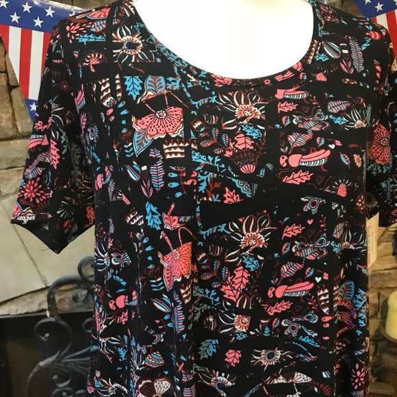 LuLaRoe | Tops | Nwt Lularoe Perfect T Black Floral Print Size Xs ...